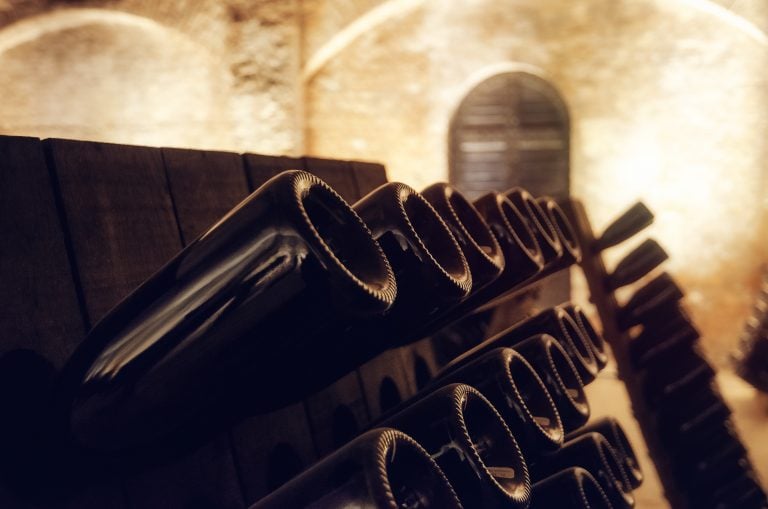 How is Champagne Made (in 15 Clear Steps) - Champagne School