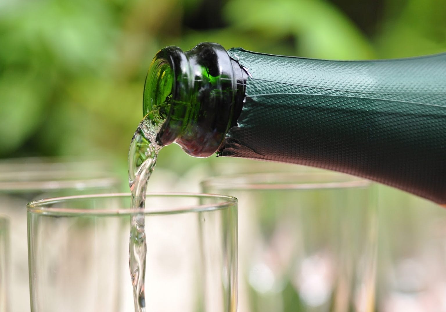 How to Drink Champagne Like a Pro in 2026