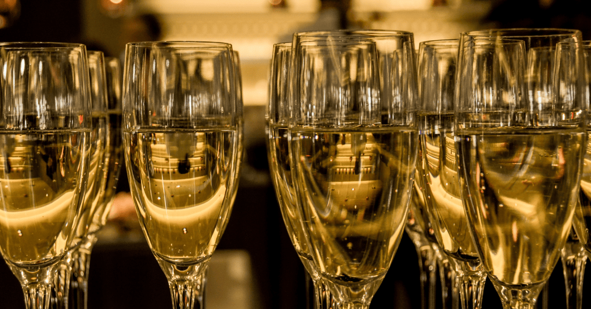 Steps On How to Pop Champagne - 2025 Complete Guide